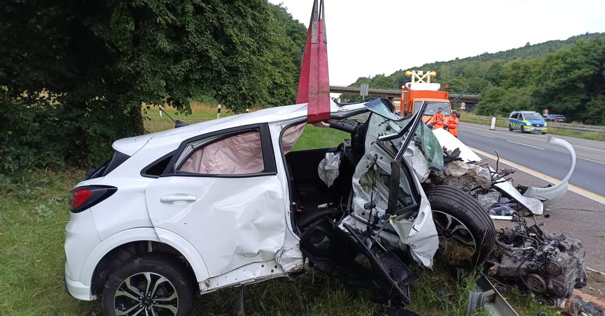 Unfall auf A45 bei Siegen: Frau lebensgefährlich verletzt